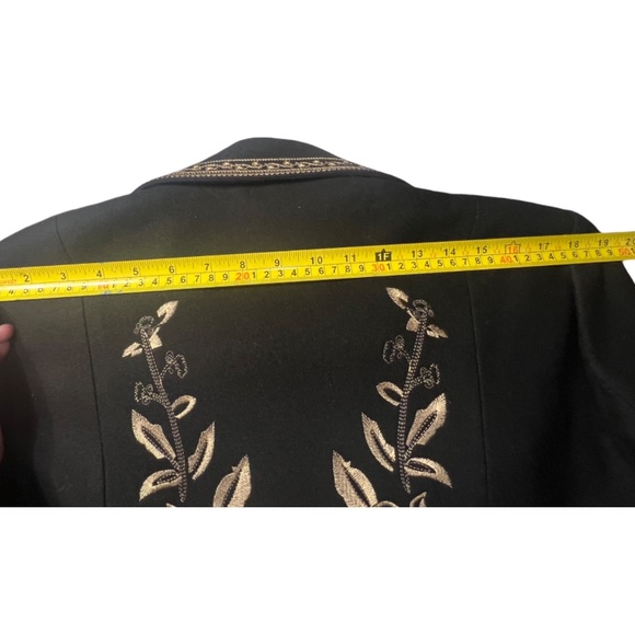 Peter Nygard | Jackets & Coats | Peter Nygard Heavily Embroidered ...